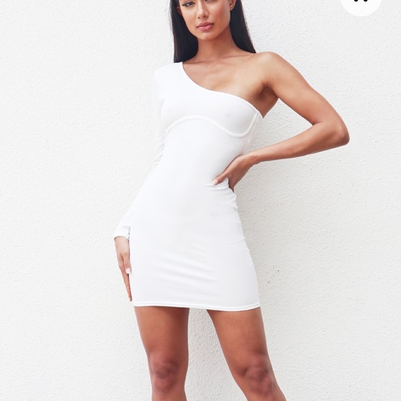 PrettyLittleThing | Dresses | Prettylittlething Cream One Sleeve Rib ...